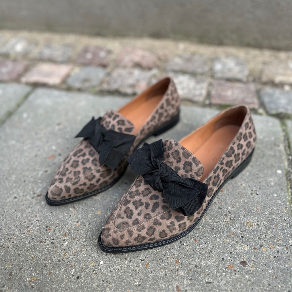 BY LOVE - Loafer Damen | Wildleder & Komfort – Copenhagen Shoes ...